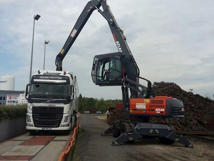 Atlas 300 MH Material Handler | New Equipment | Kirby-Smith