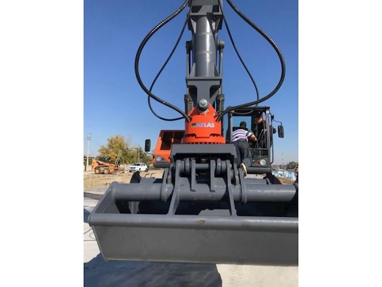 Atlas 520 MH Material Handler | New Equipment | Kirby-Smith