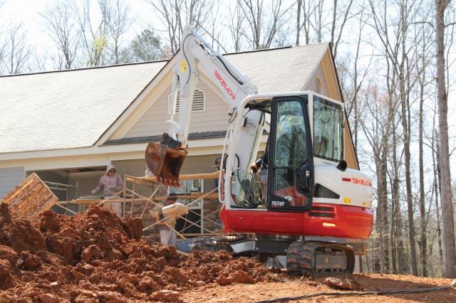 Takeuchi TB240 | Kirby-Smith Machinery - 35.8 HP Excavator with Smooth ...